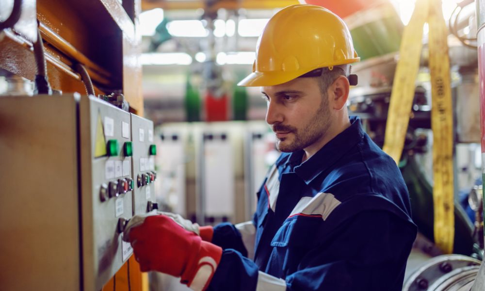 How Control Panels Benefit the Oil and Gas Industry